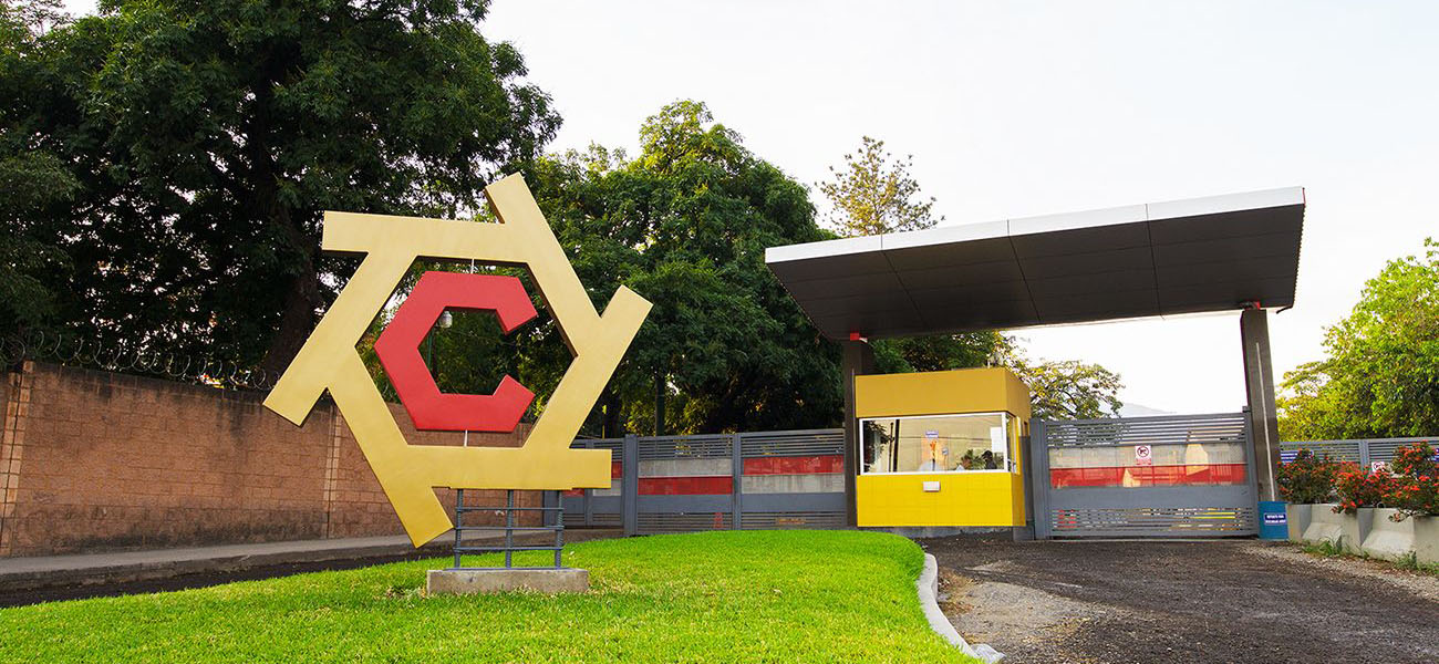 Corinca | Solida como el hierro