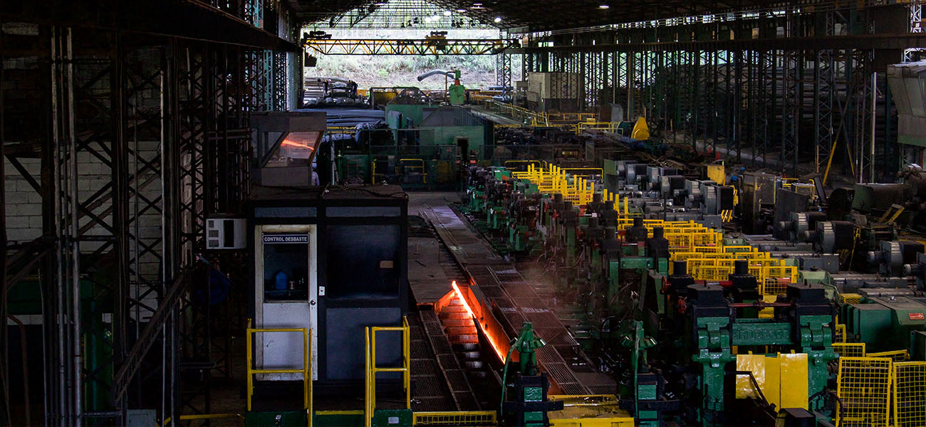 Corinca | Solida como el hierro